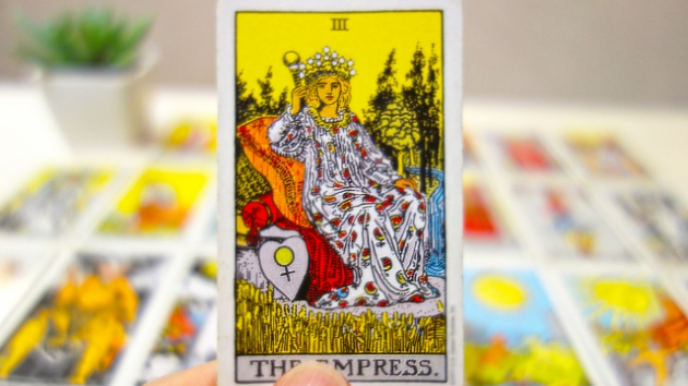 タロットカードの基礎: 女帝（The Empress）の意味と象徴｜上原あずさ｜coconalaブログ